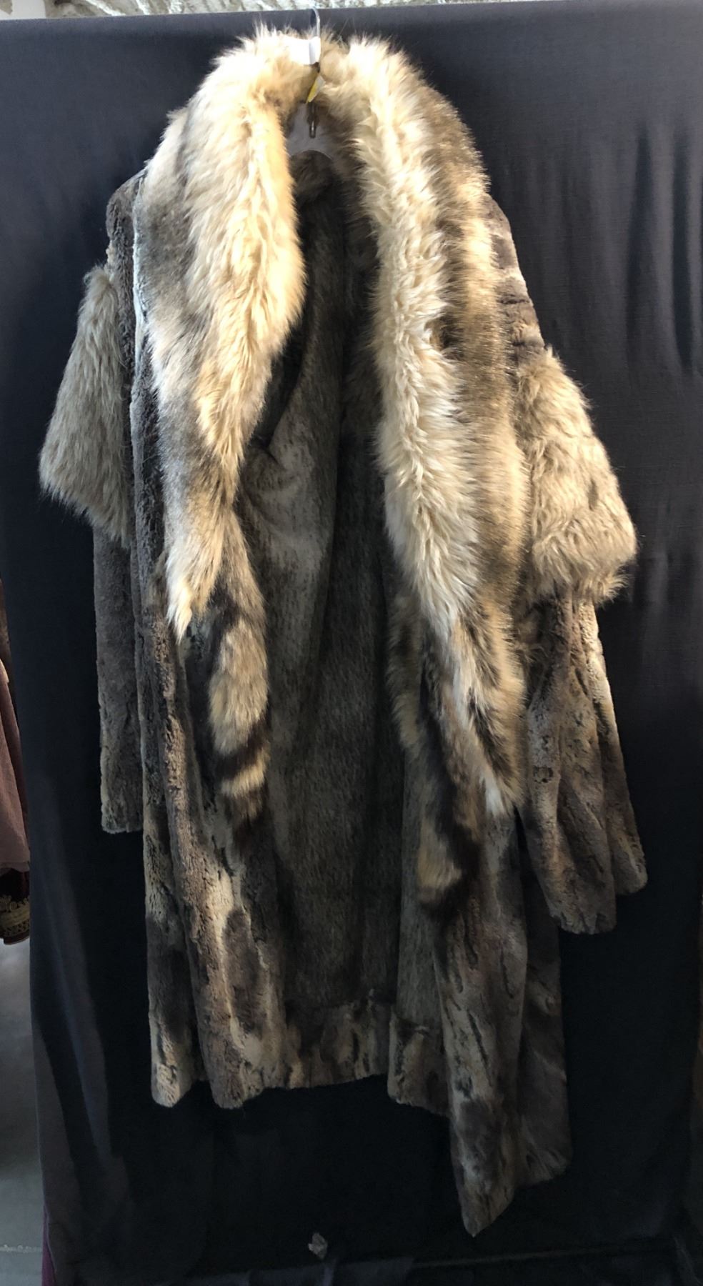 Legends Of Tomorrow - Viking fur coat