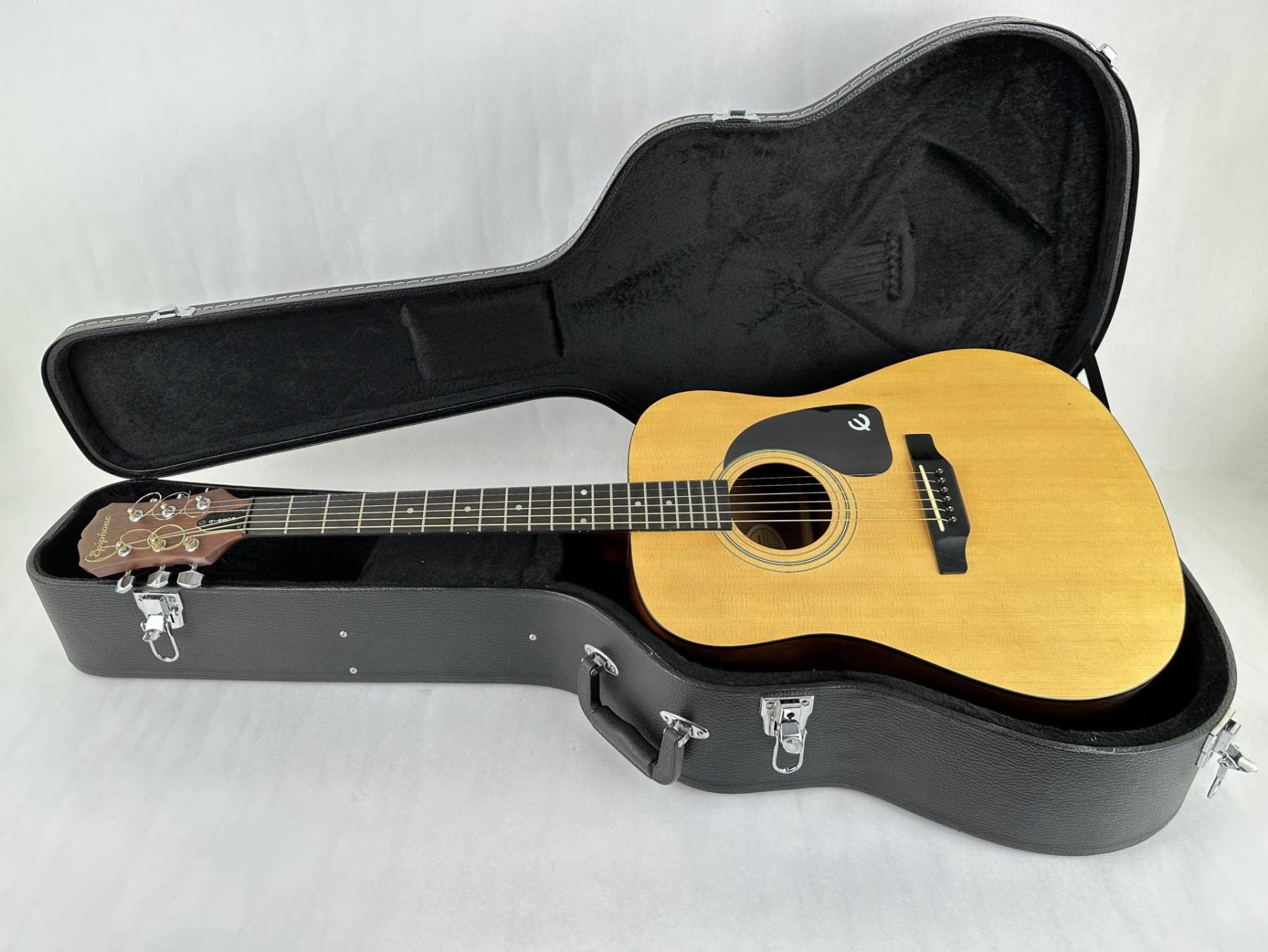 Epiphone Acoustic Guitar PR200