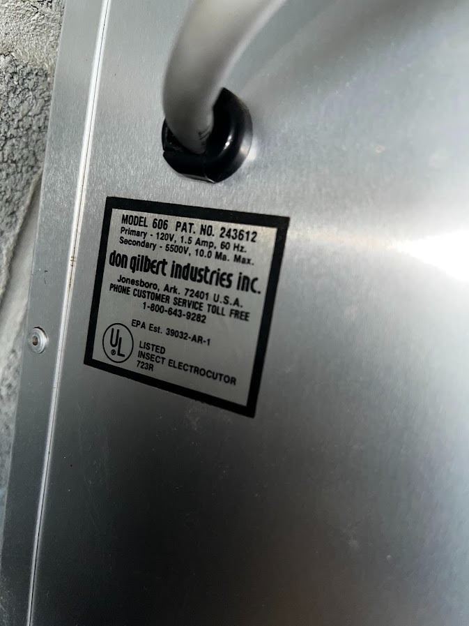 COMMERCIAL ELECTRIC BUG LIGHT