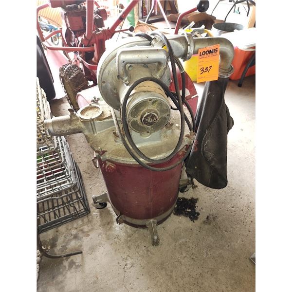ANTIQUE SHOP VAC WORKS