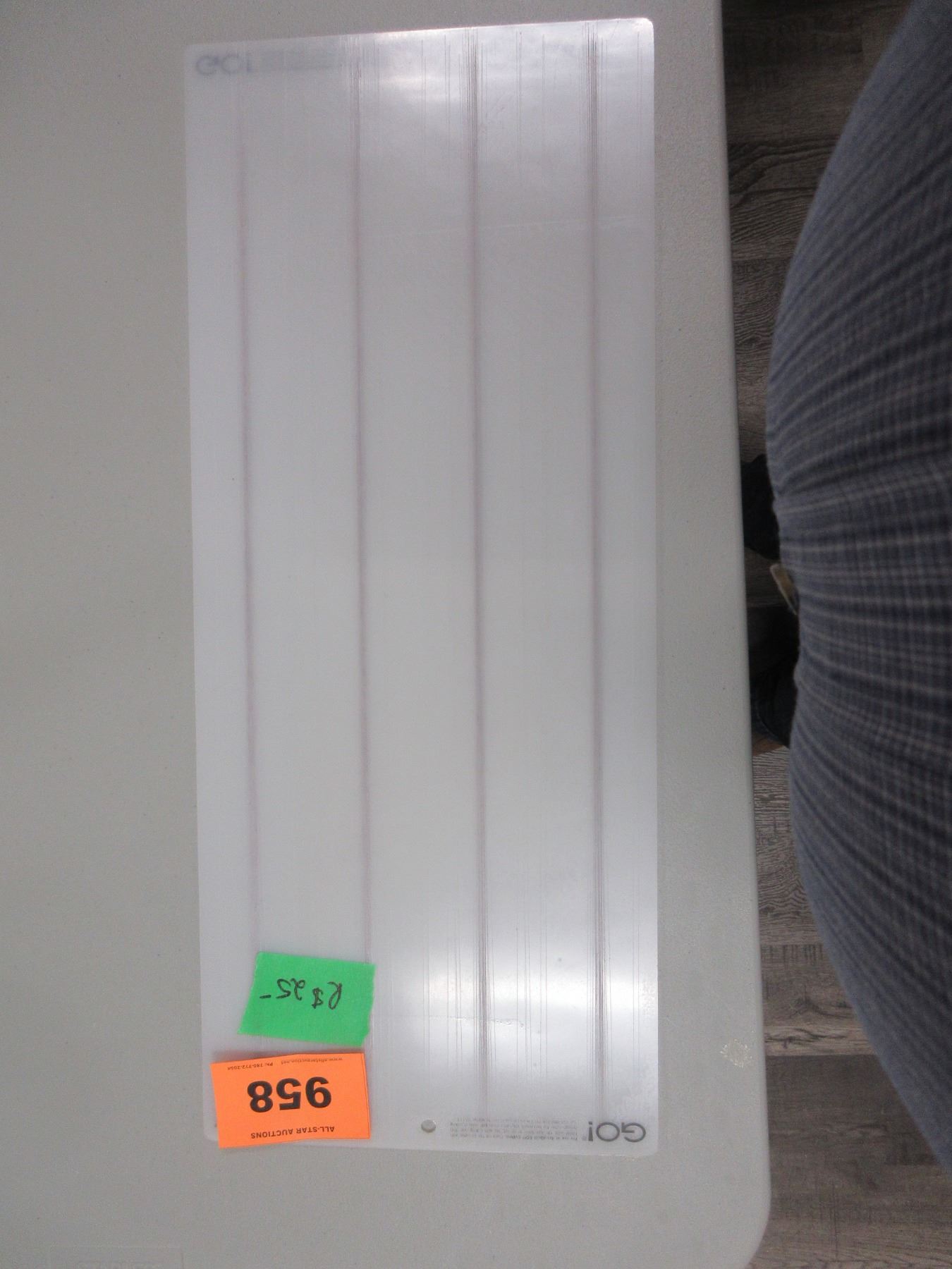 ACCU-QUILT FABRIC CUTTING MAT