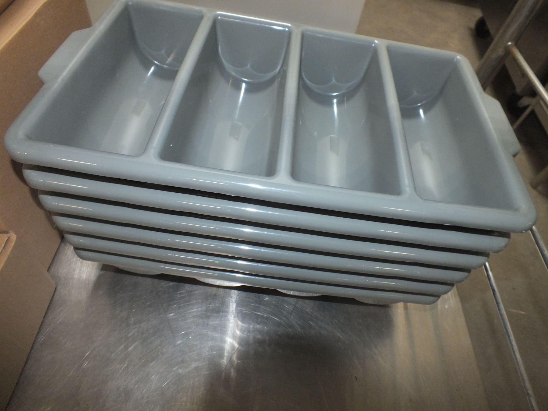 6 Plastic 4 Slot Cutlery Bins