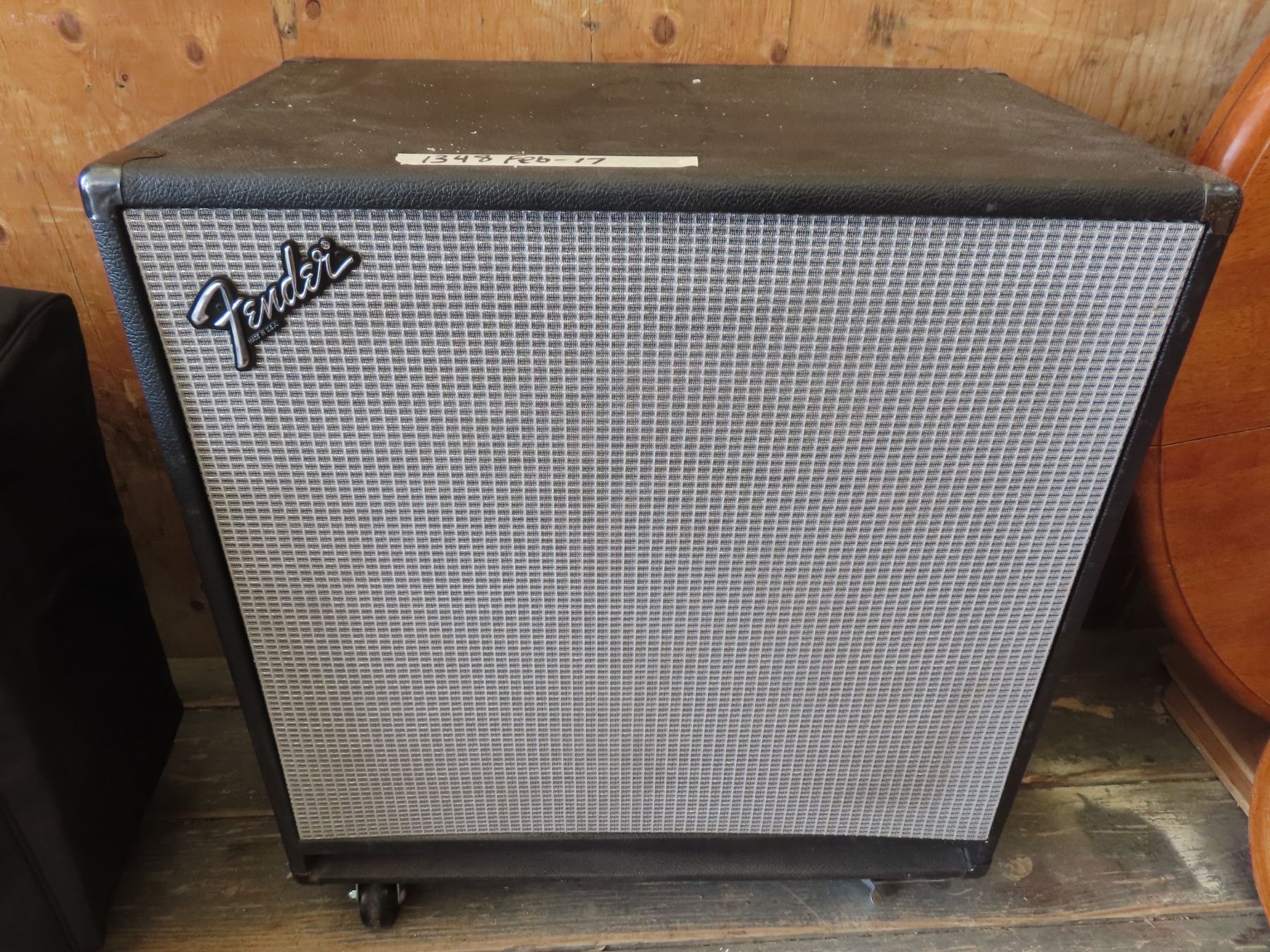 fender speaker bassman 15" subwoofer 26" x 30 " box - Schmalz Auctions