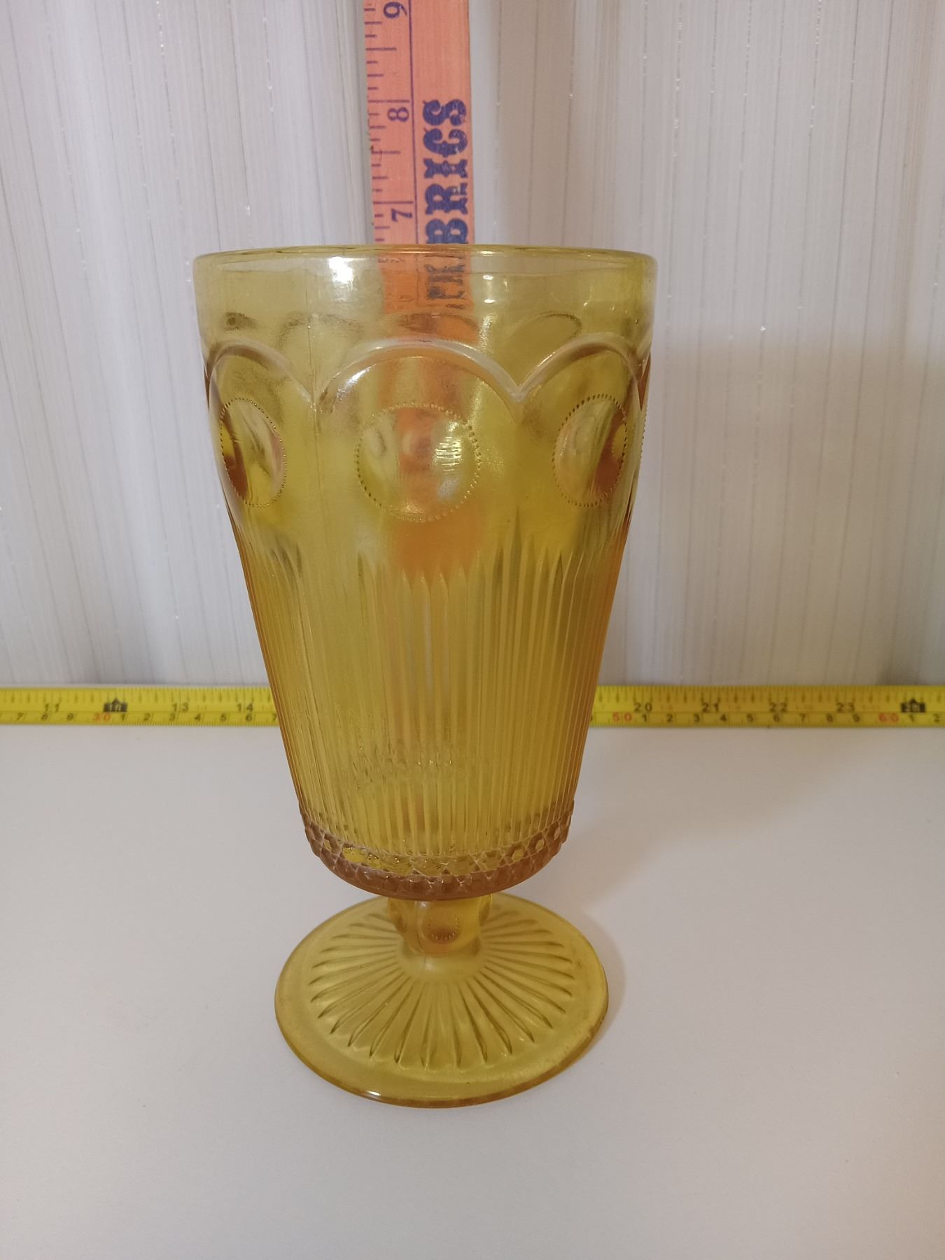 1 Large gold sundae/soda fountain glass - Schmalz Auctions