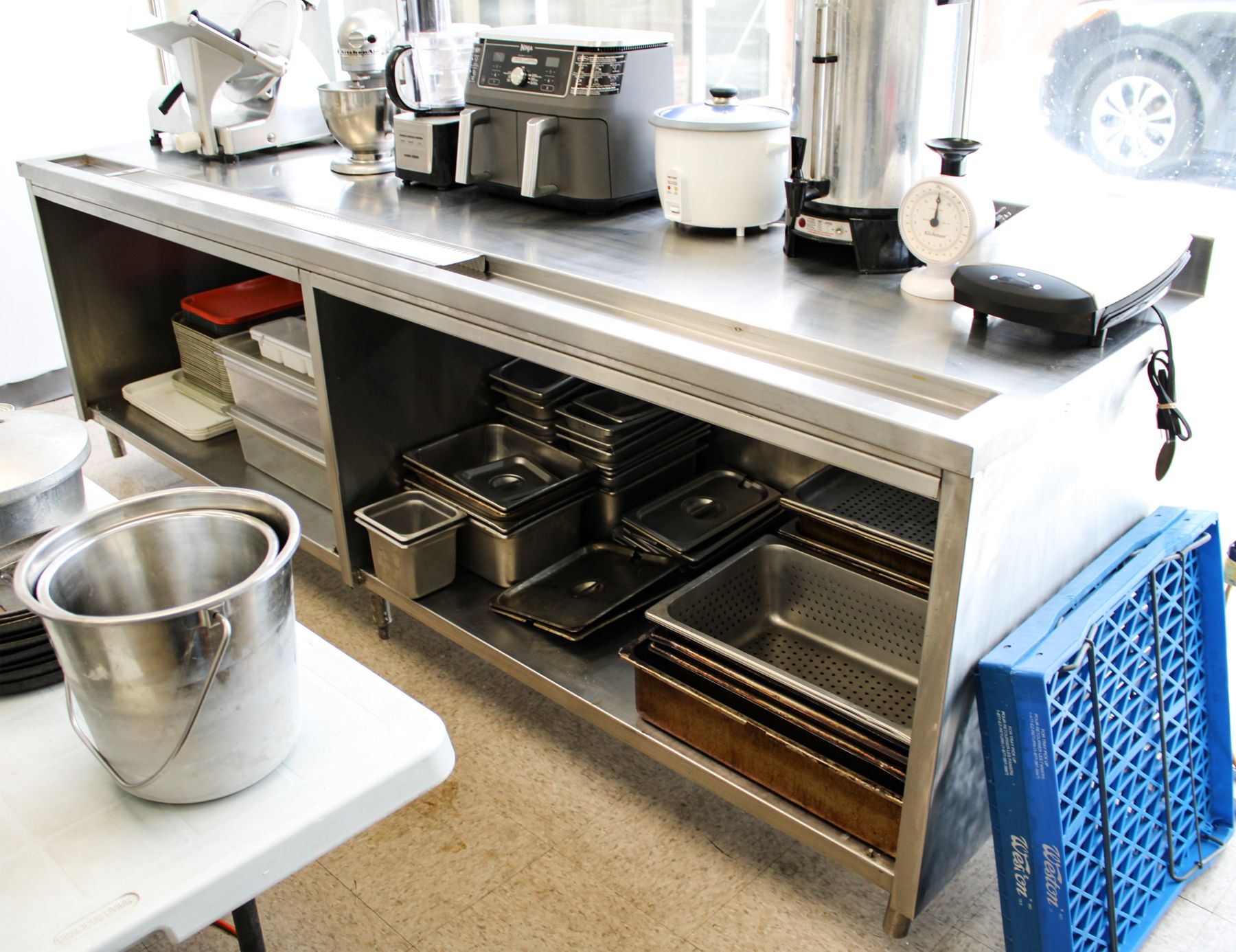 LARGE RESTAURANT PREP TABLE W/ DUAL STORAGE