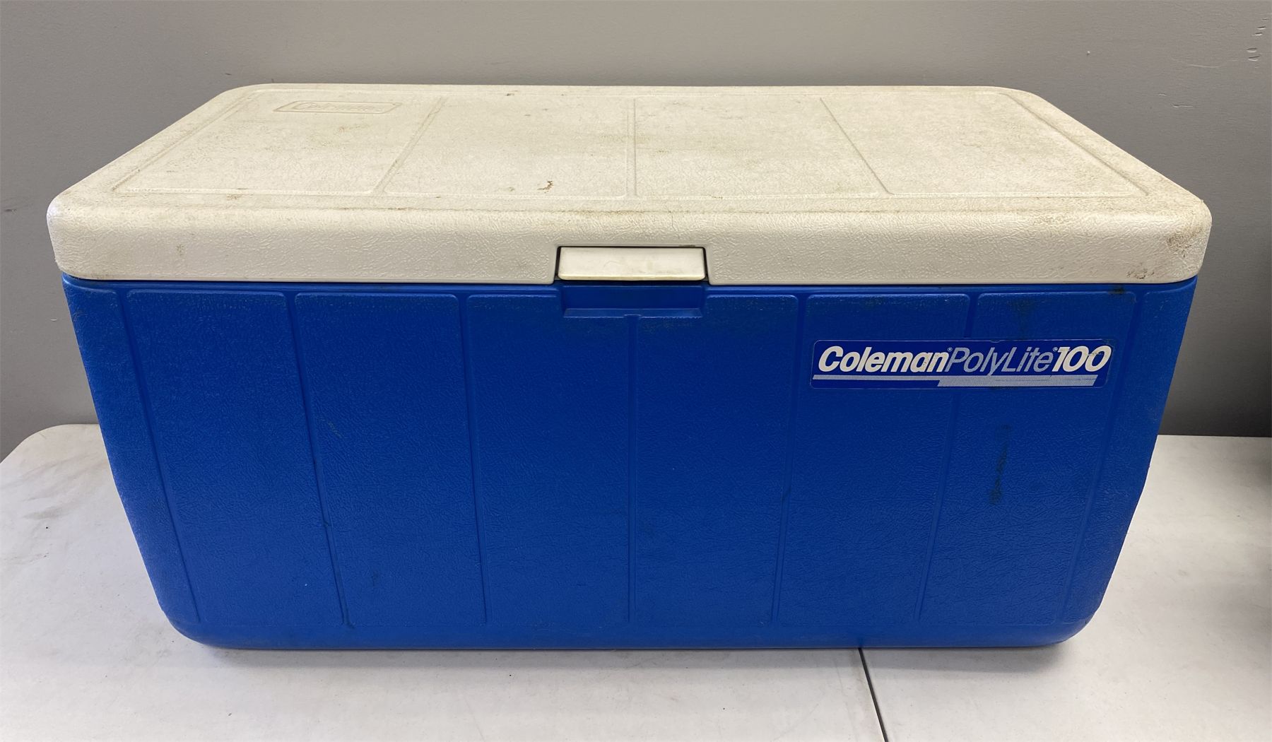 COLEMAN POLYLITE 100 COOLER