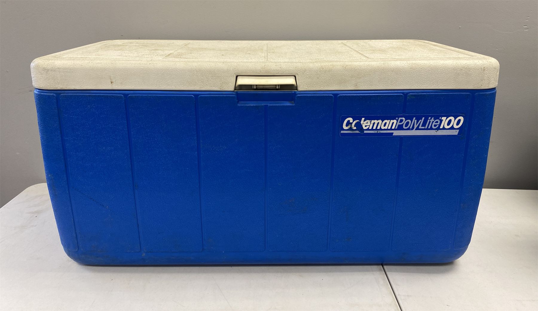 COLEMAN POLYLITE 100 COOLER