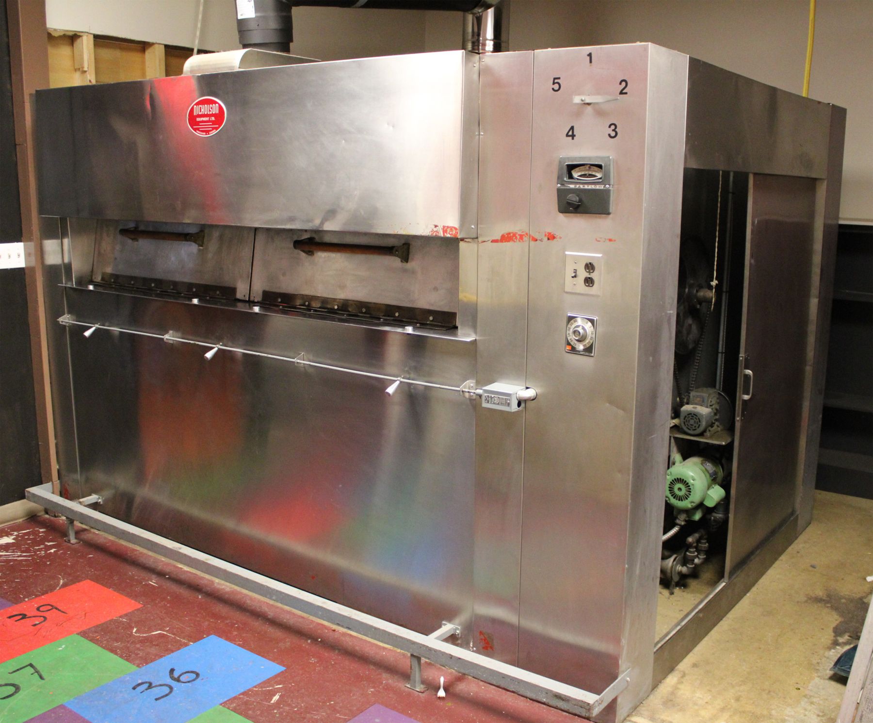 NICHOLSON 5 DECK - 15 PAN REVOLVING OVEN