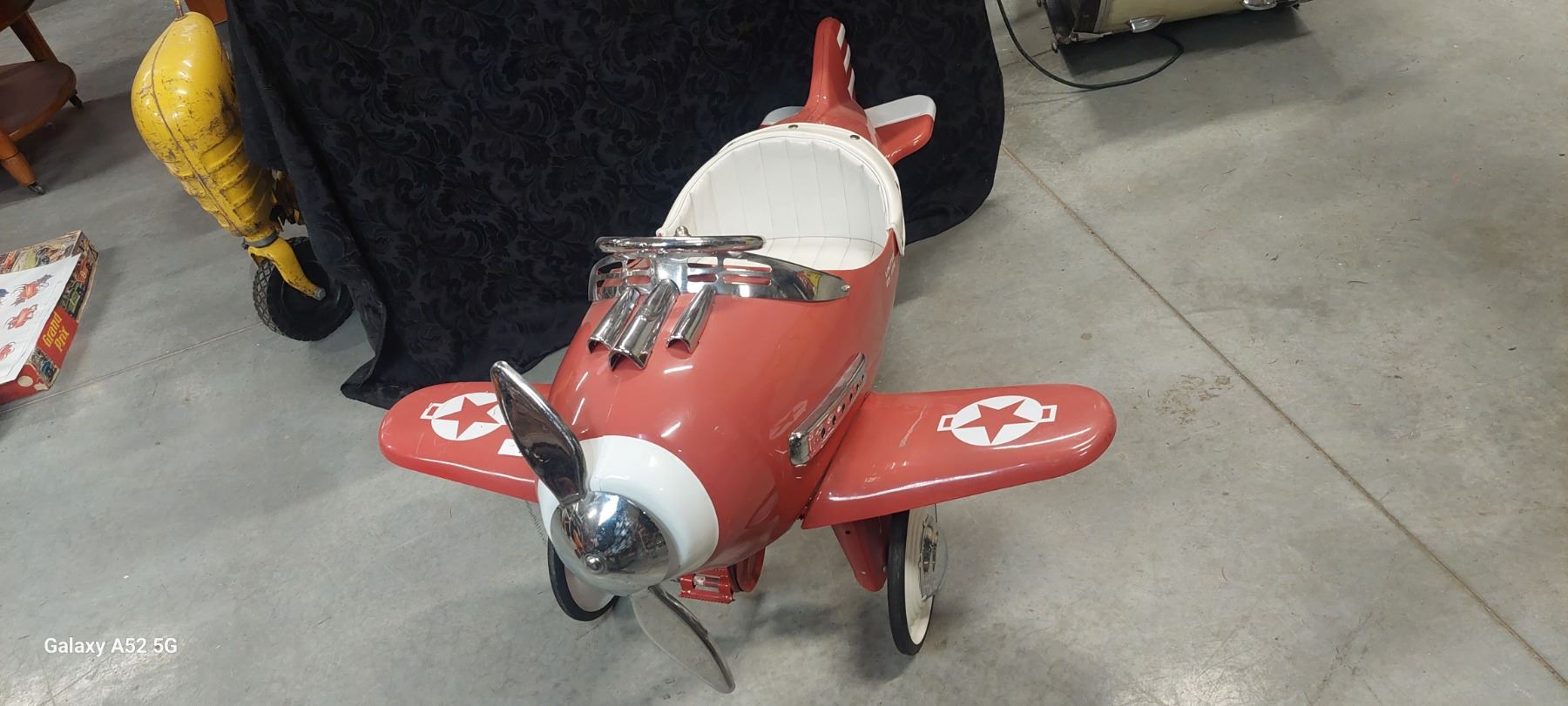 Sky King pedal plane 44"