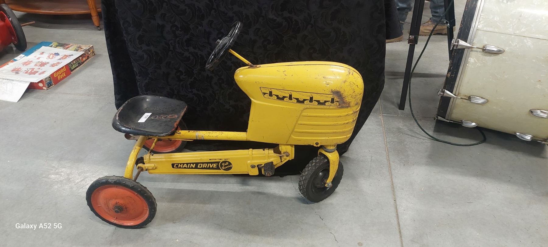 Vintage chain drive pedal tractor 34"