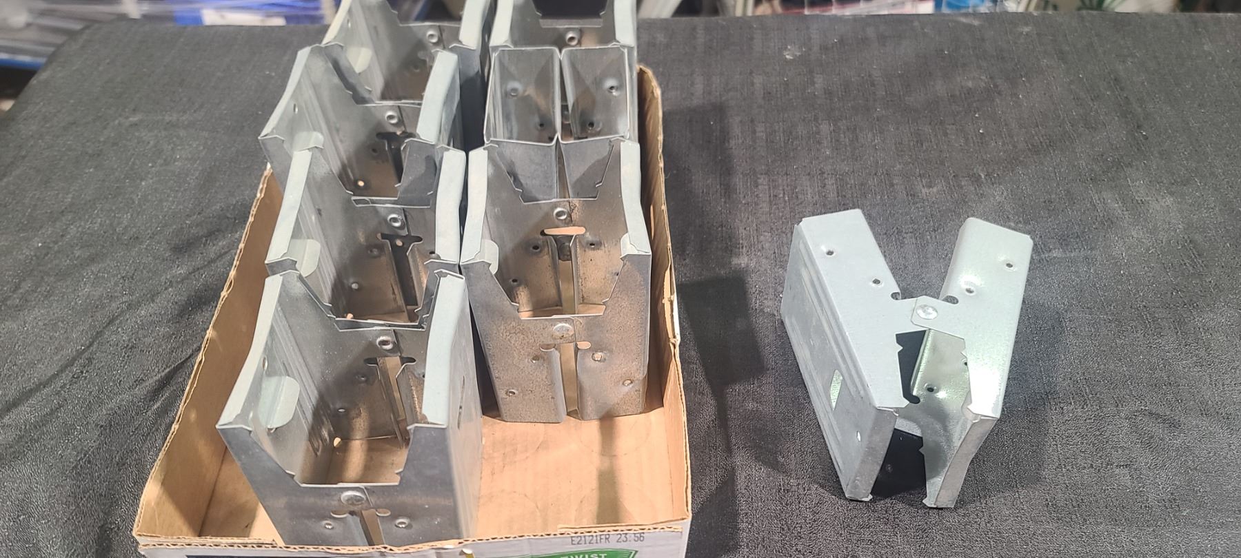 EIGHT GALVANIZED DIY PROJECT/SAW HORSE BRACKETS