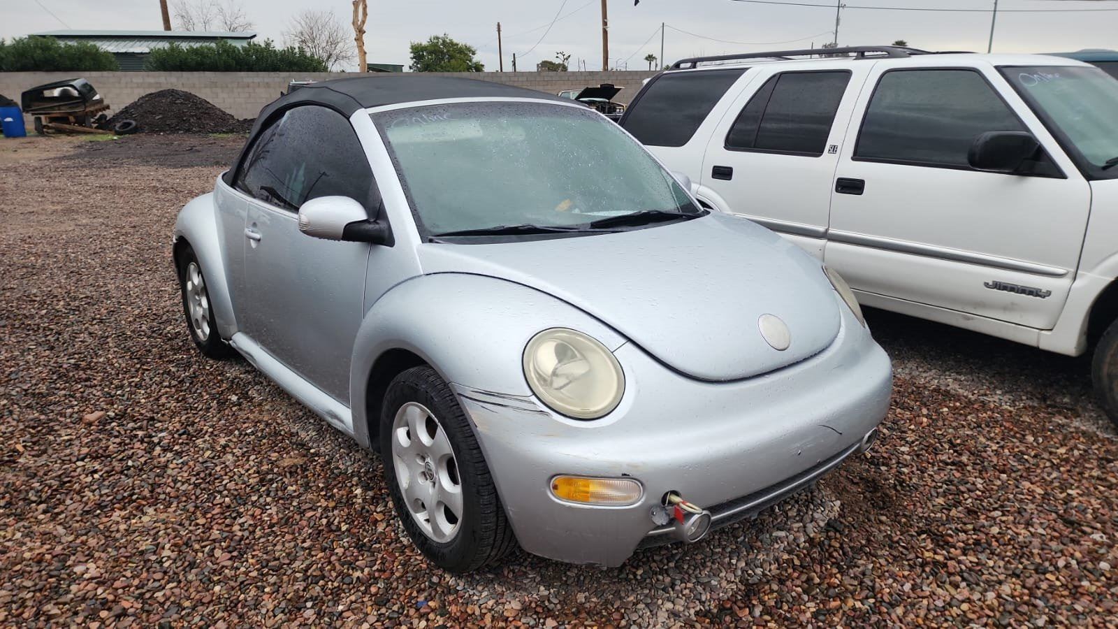2003 VOLKSWAGEN NEW BEETLE CONVERTIBLE
