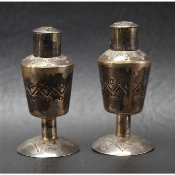 NAVAJO INDIAN SILVER SALT AND PEPPER SHACKERS