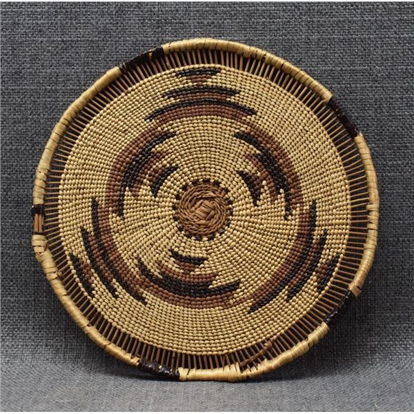 HUPA INDIAN BASKETRY TRAY