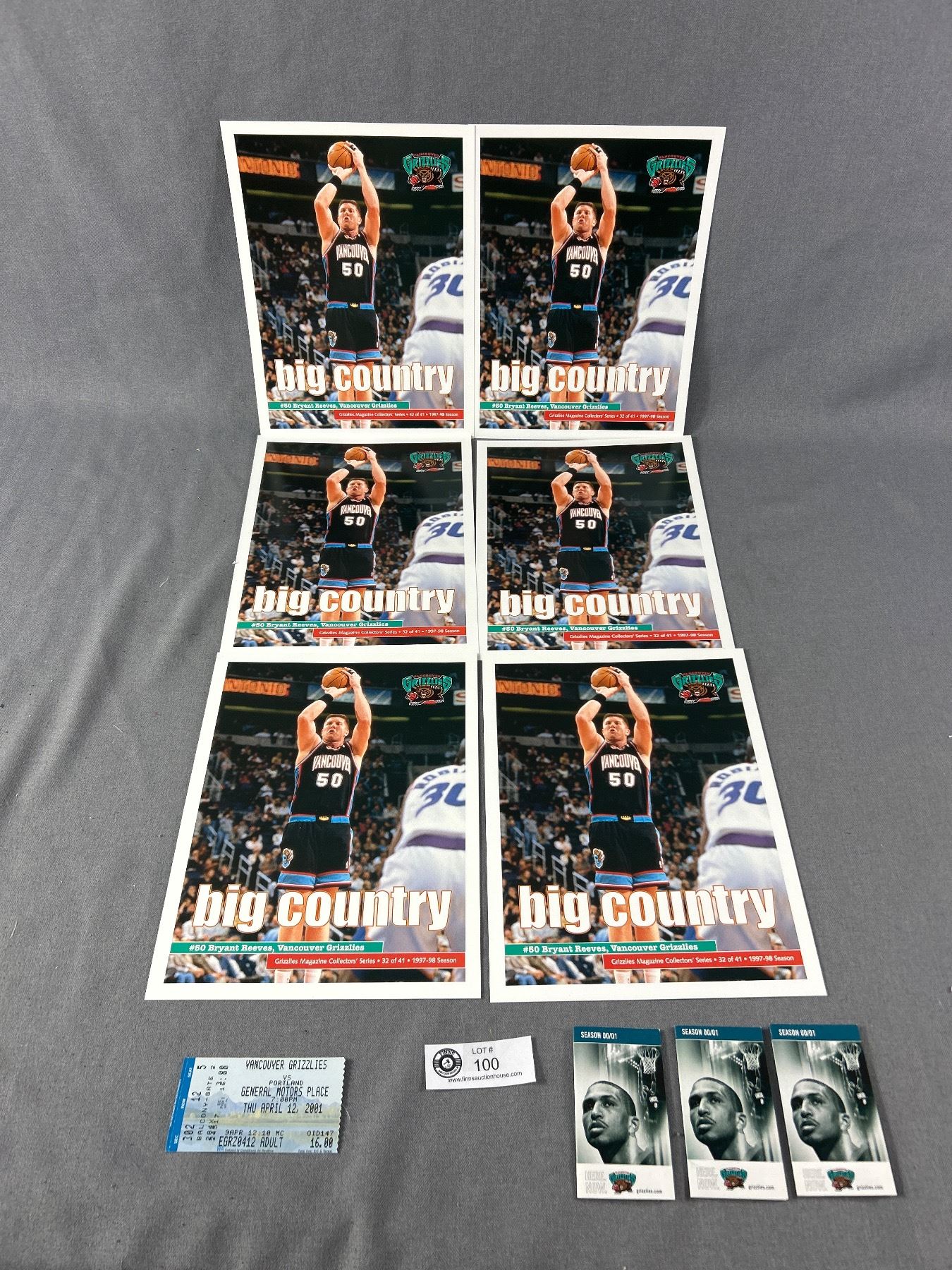 1997-98 10 1/2" x 8" Photos Of Vancouver Grizzlies Big Country #50 ...