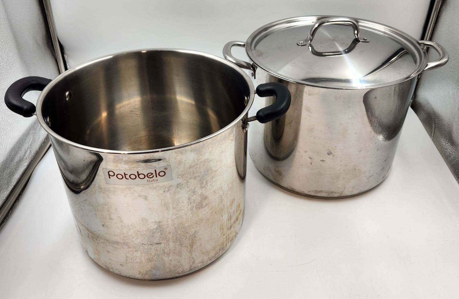 2 Large Cooking Pots