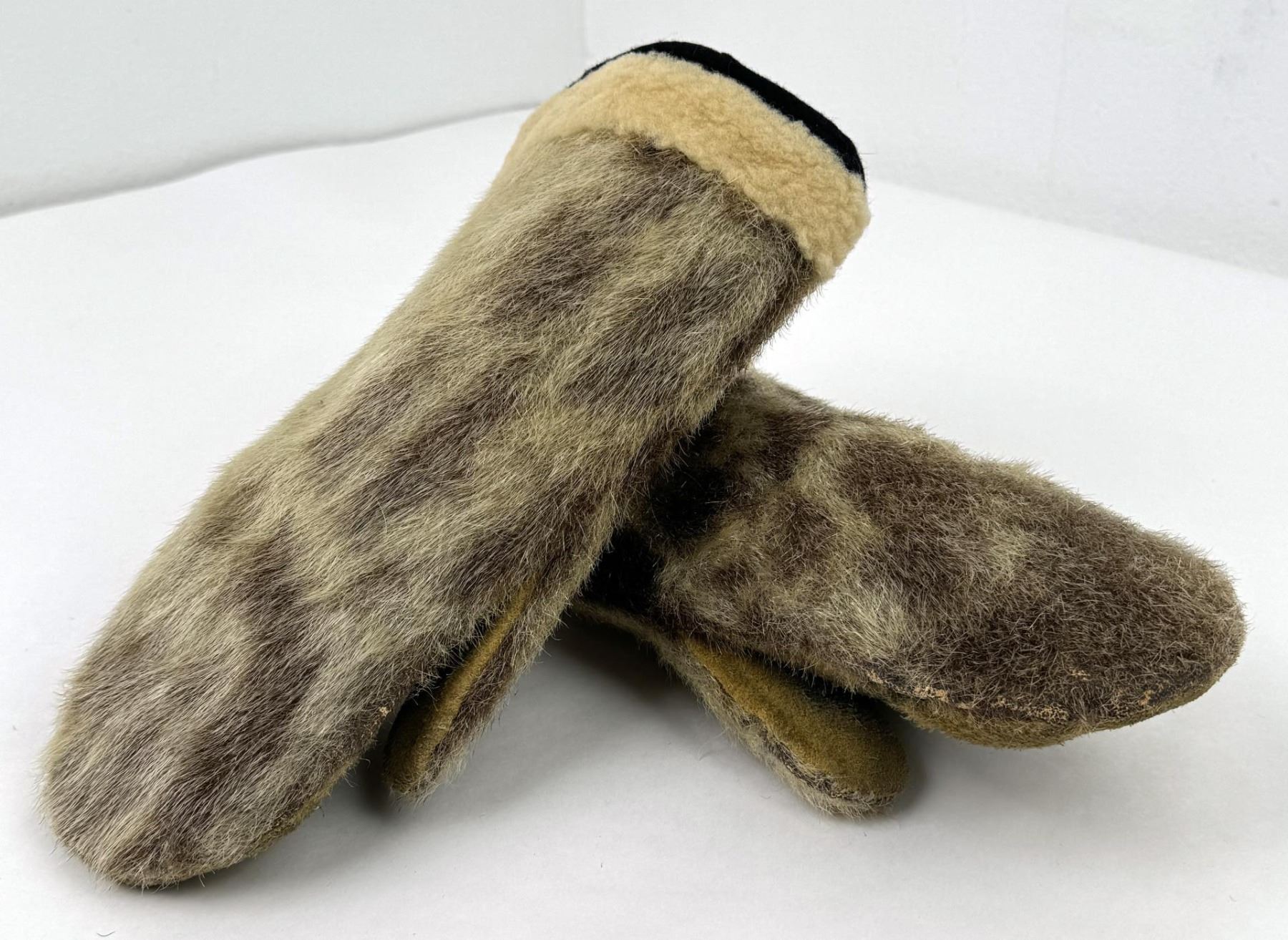 Alaskan Inuit Eskimo Mitts Gloves