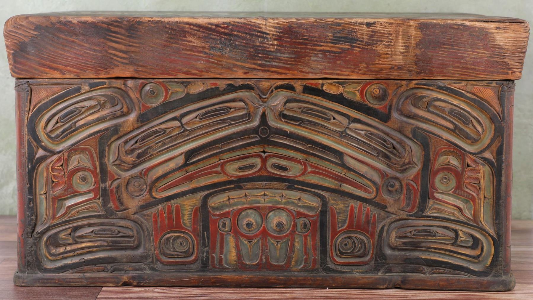 Northwest Coast Haida Gwaii Indian Sea Trunk Box
