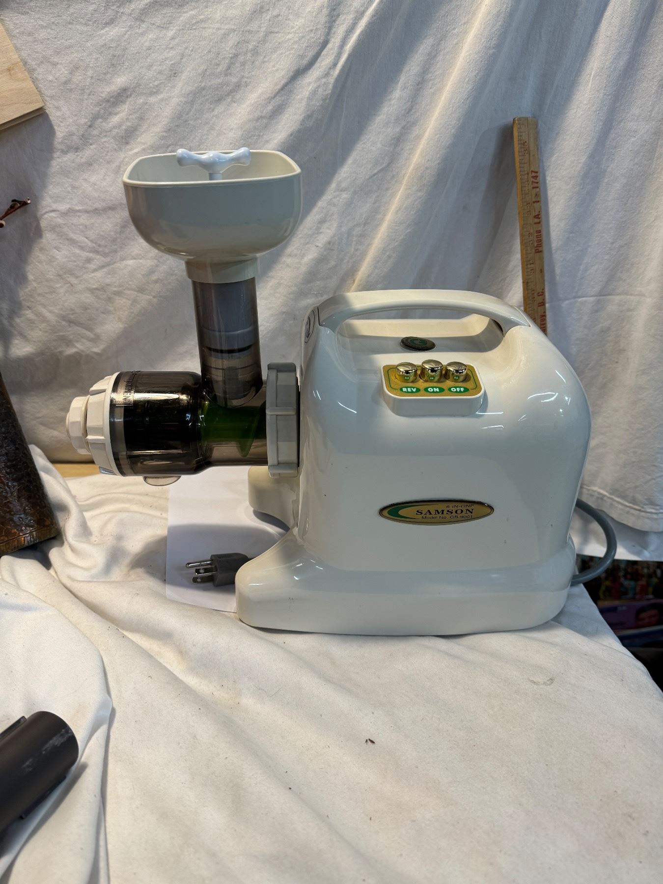 Samson juicer 6 in one model GB-9001