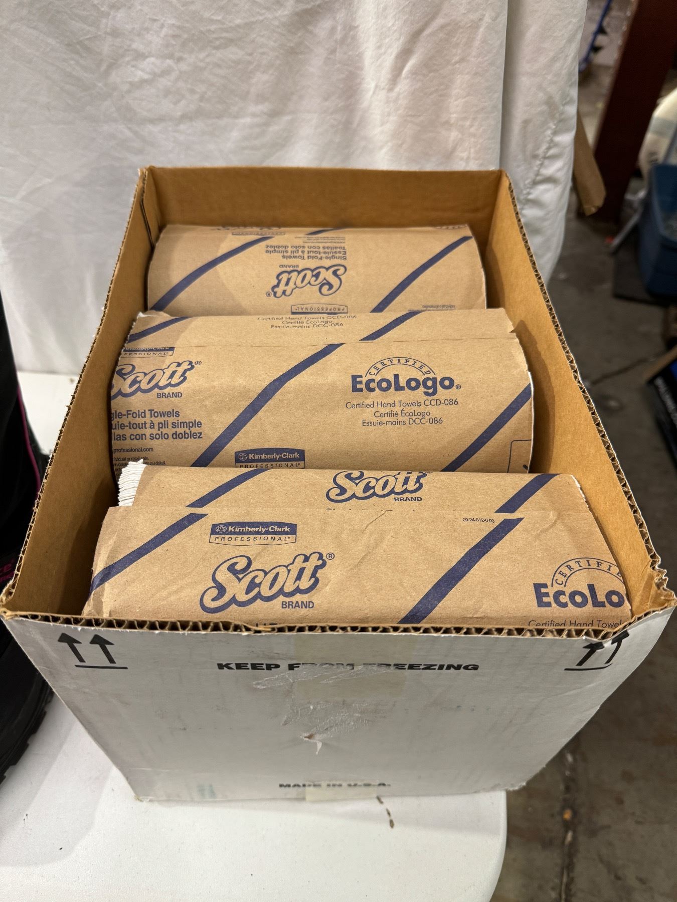 6 Scott paper towels