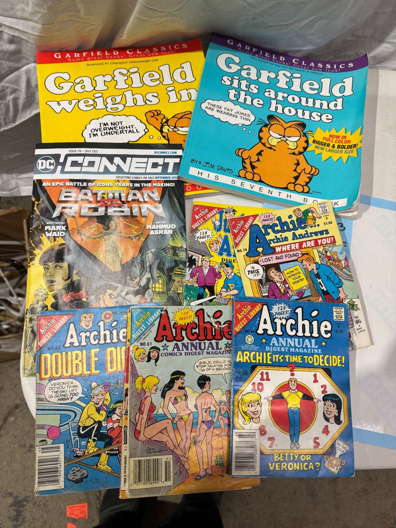 Comics Archie, Garfield etc