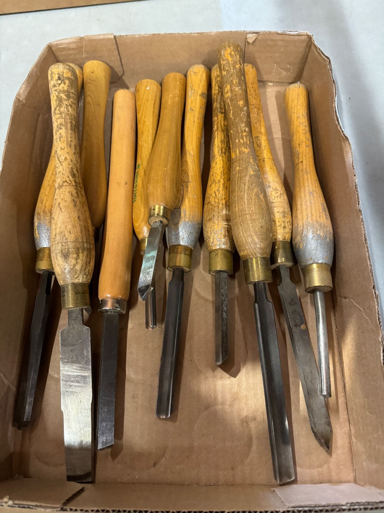 Lathe chisels