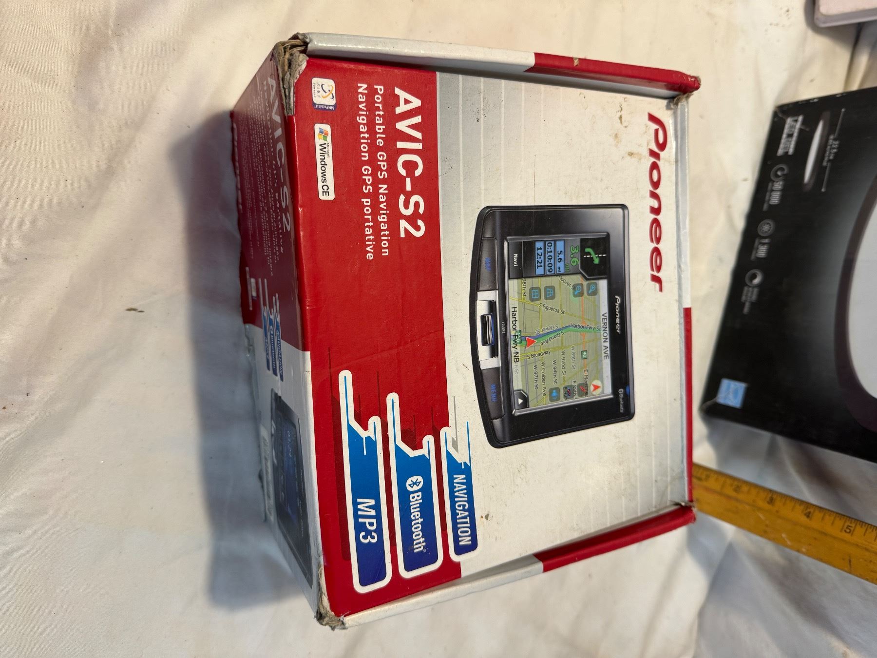 Pioneer AVIC S2 portable navigation