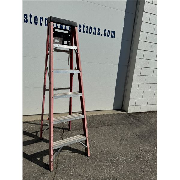 6 ft ladder