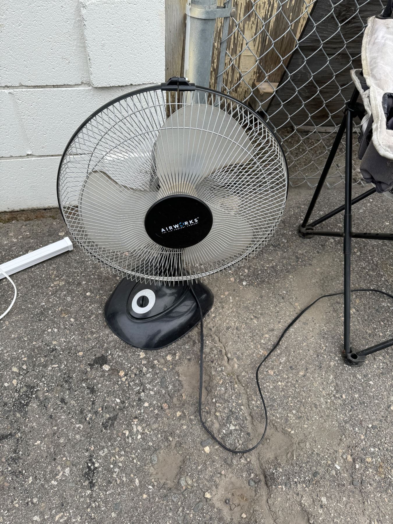 Airworks table fan