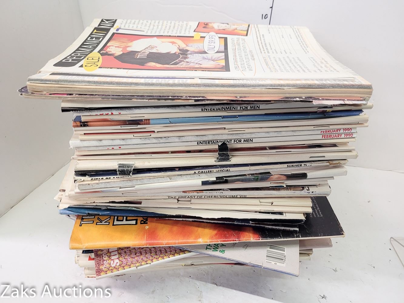 LARGE BOX OF 30+ EXPLICIT MAGAZINES MISSING COVERS
