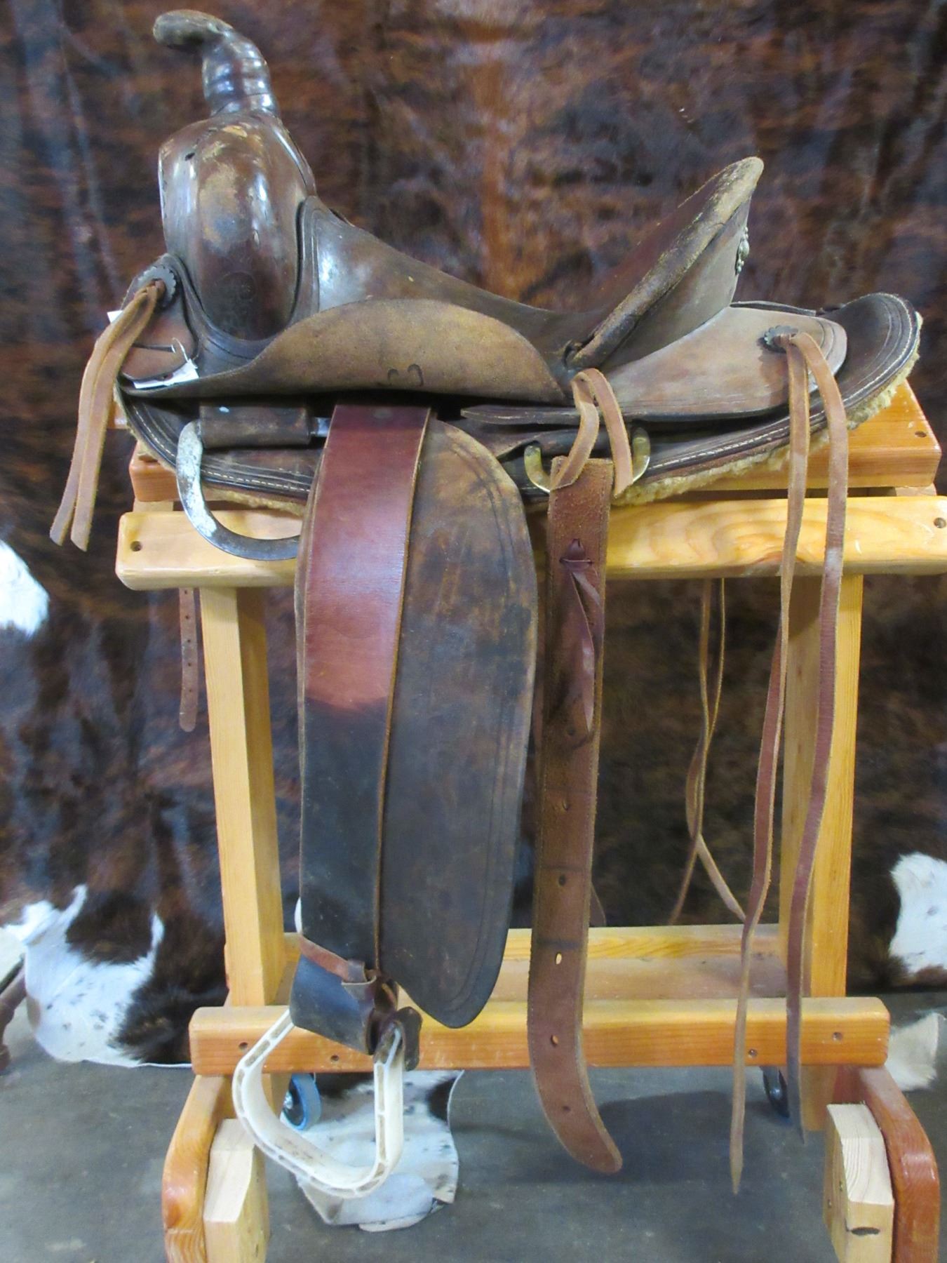 Unmarked Highback Saddle- 14" Seat- Pretty New Sheepskin- Large Nickel ...