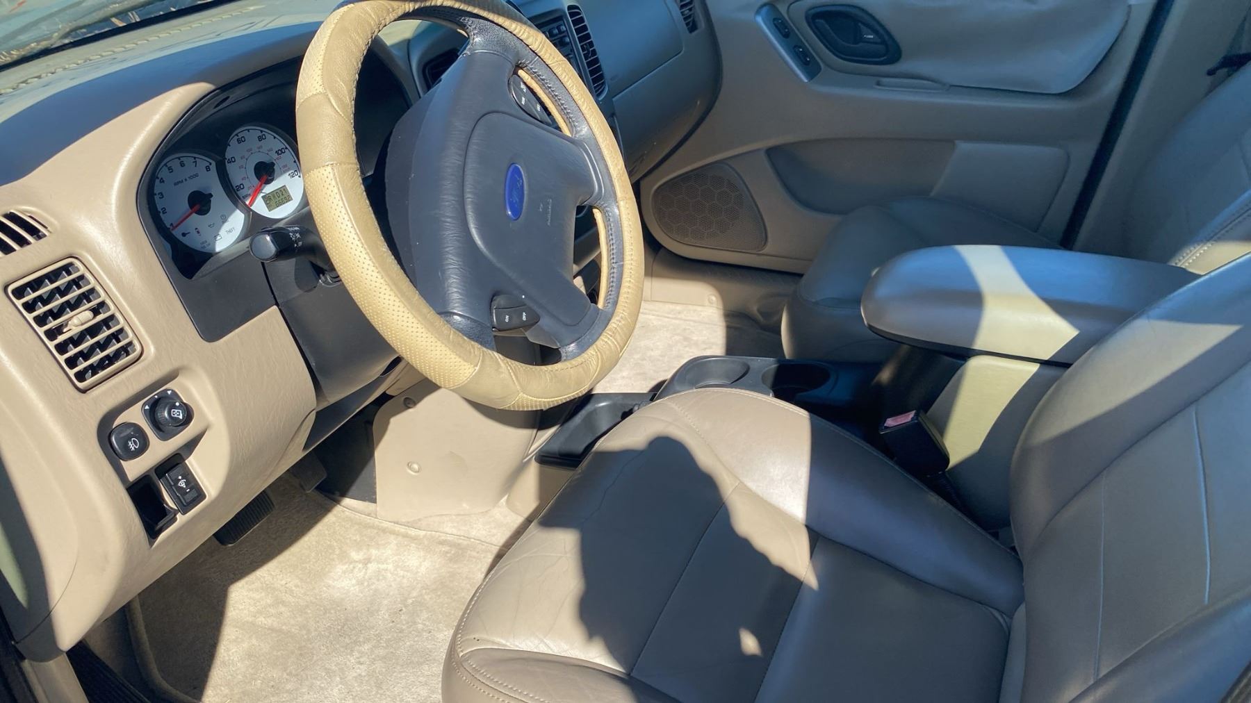2003 Ford Escape