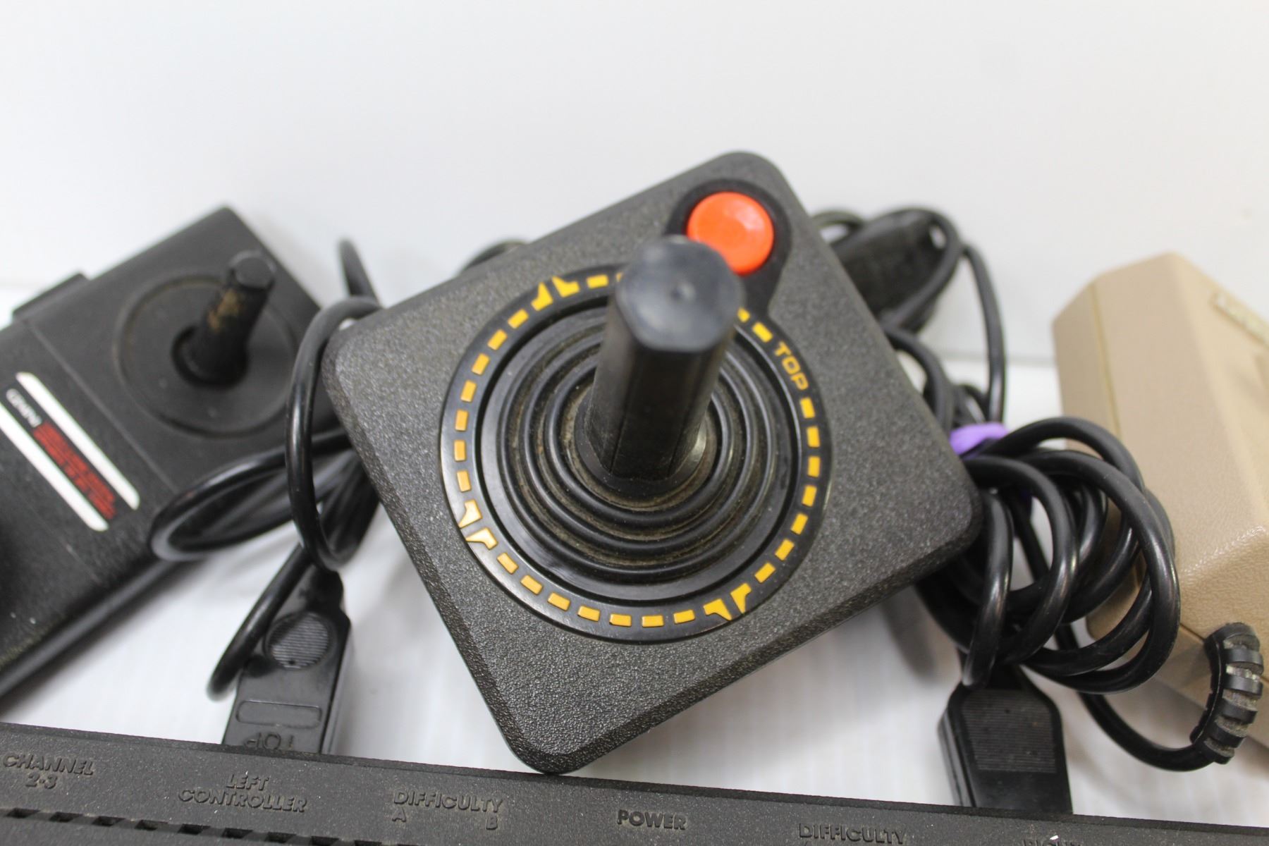 Atari Console Wcontrollers 2 Games Video Computer System W