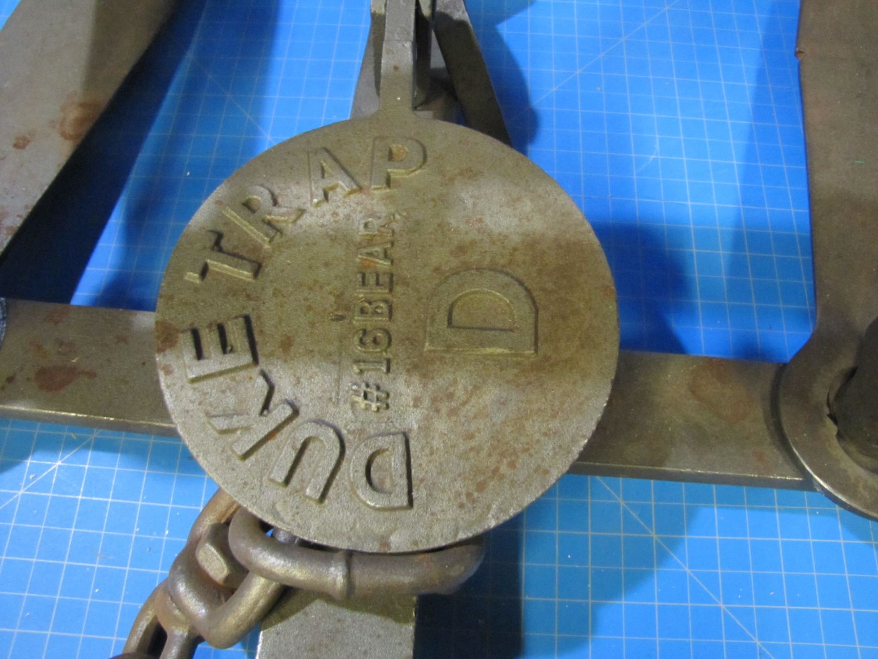 Reproduction Bear Trap Duke Trap 16 Bear D