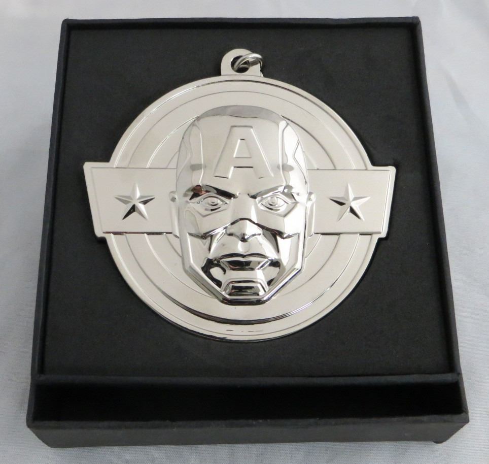 Captain America Marvel Collector Corp Hero Subscriber Medal Avenger