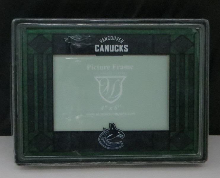 NEW Vancouver Canucks NHL Stained Glass Picture Frame 4"x6"
