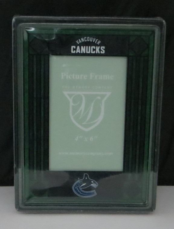 NEW Vancouver Canucks NHL Stained Glass Picture Frame 4"x6"