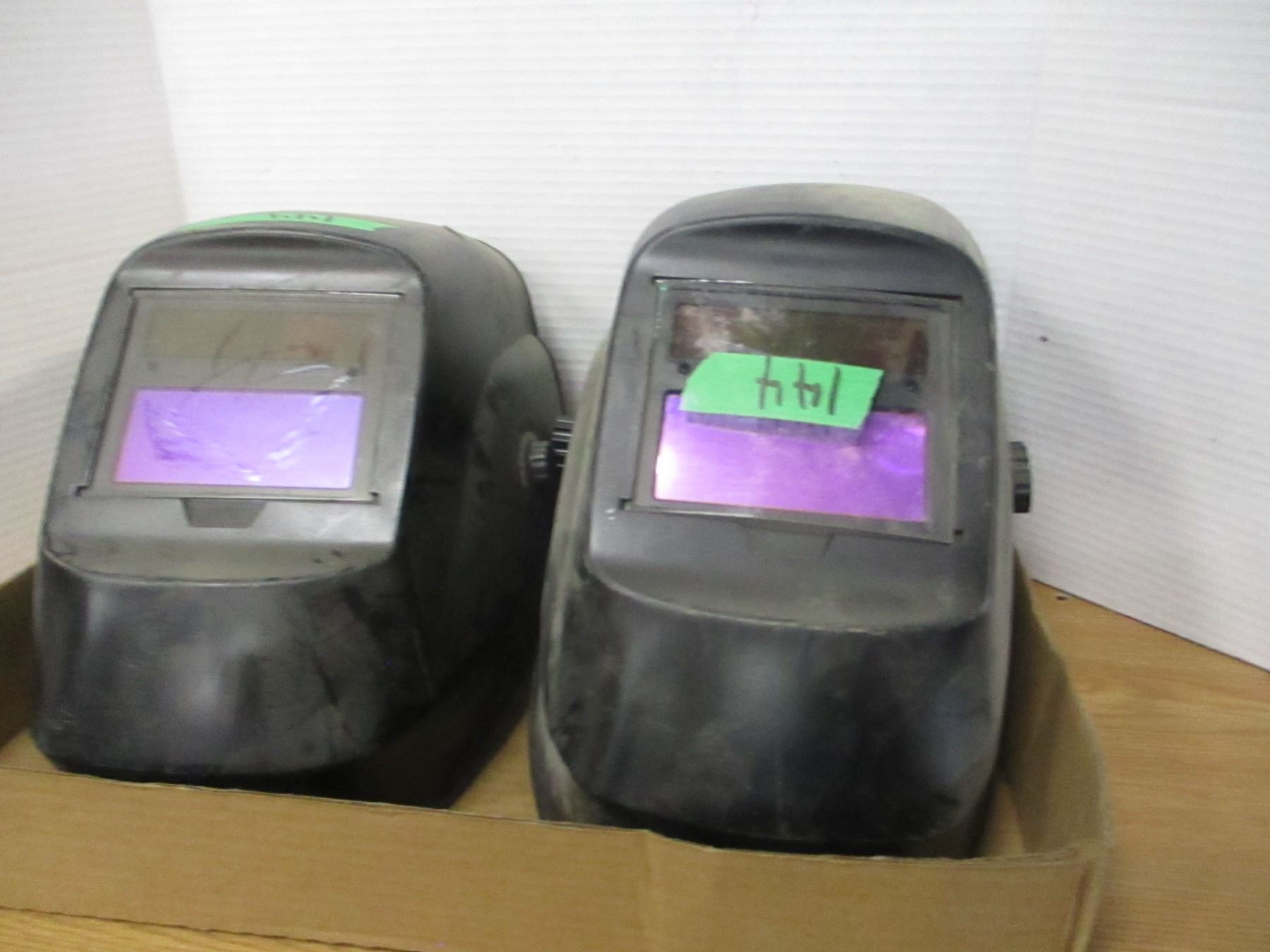FREIGHT DAMAGE (AS IS): 2 WELDING HELMETS