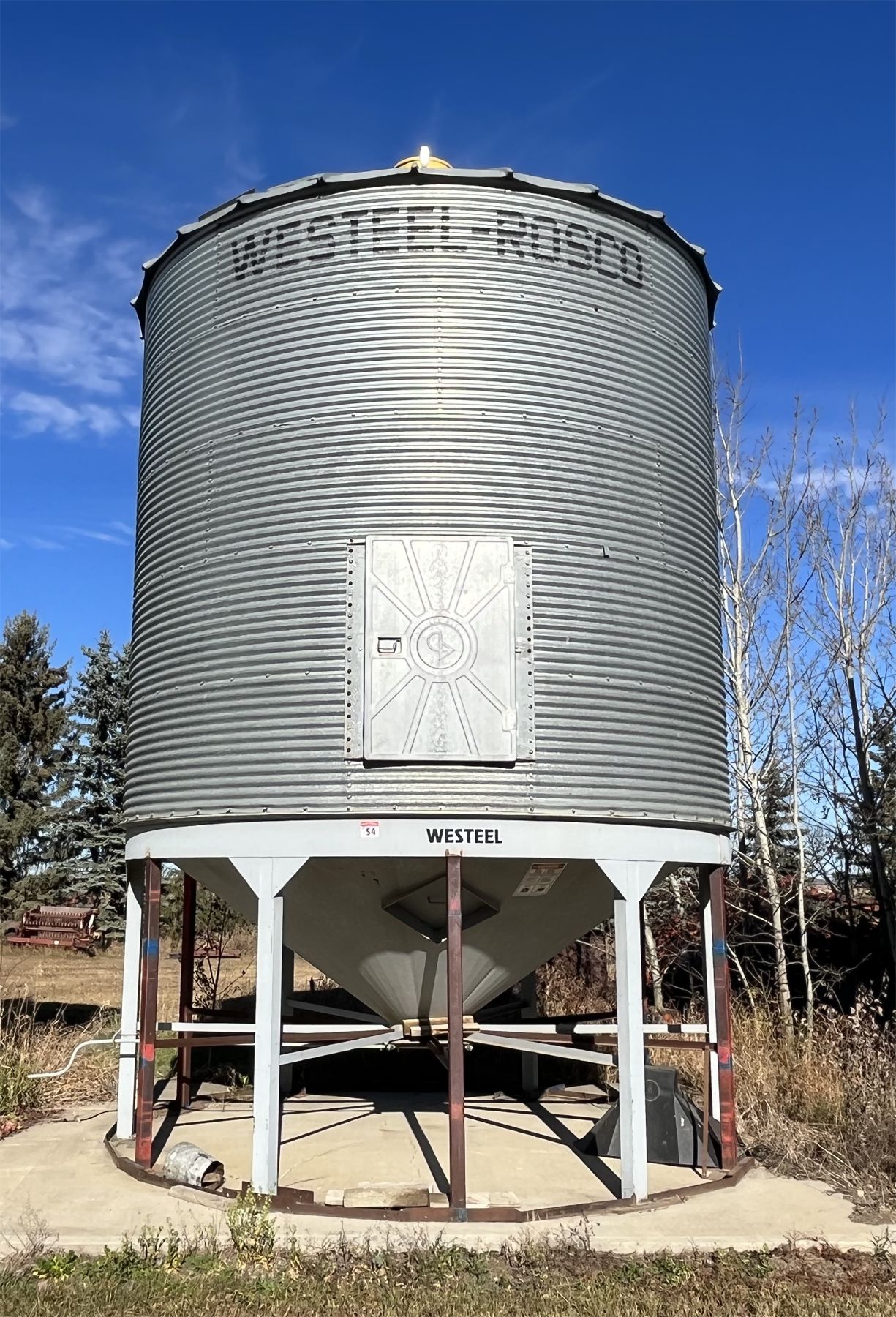 2000 Bushel Westeel Hopper Bin