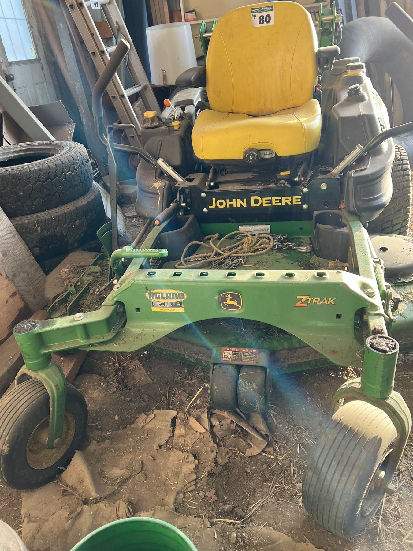 2013 John Deere Z930M with Roll Bar. 60"Blade. 25HP Gas Motor. 121 Hrs