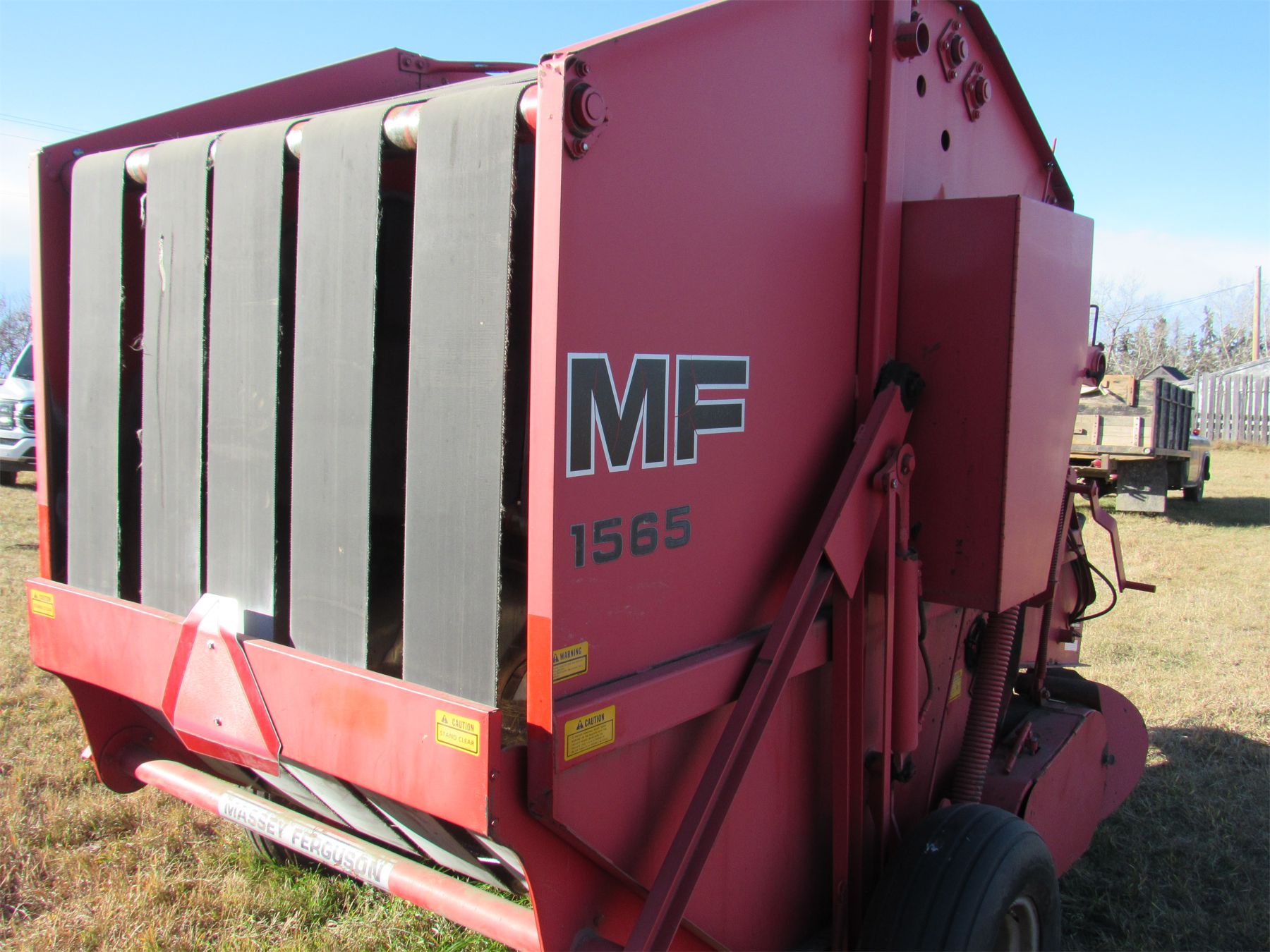 1985 Massey Ferguson Round Baler (1565)