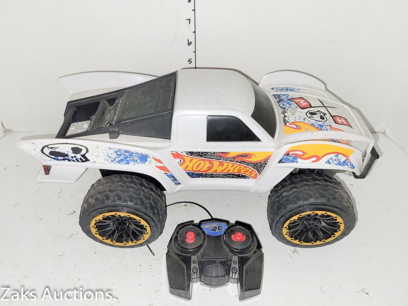 2011 Mattel Battery Operated Hot Wheels Lifted Truck