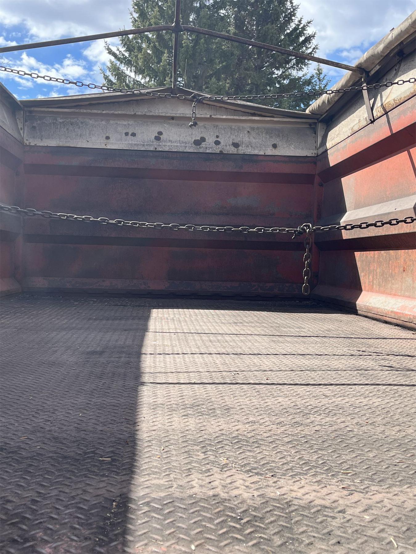 F800 Tandem Truck c/w Steel Box & Roll Tarp