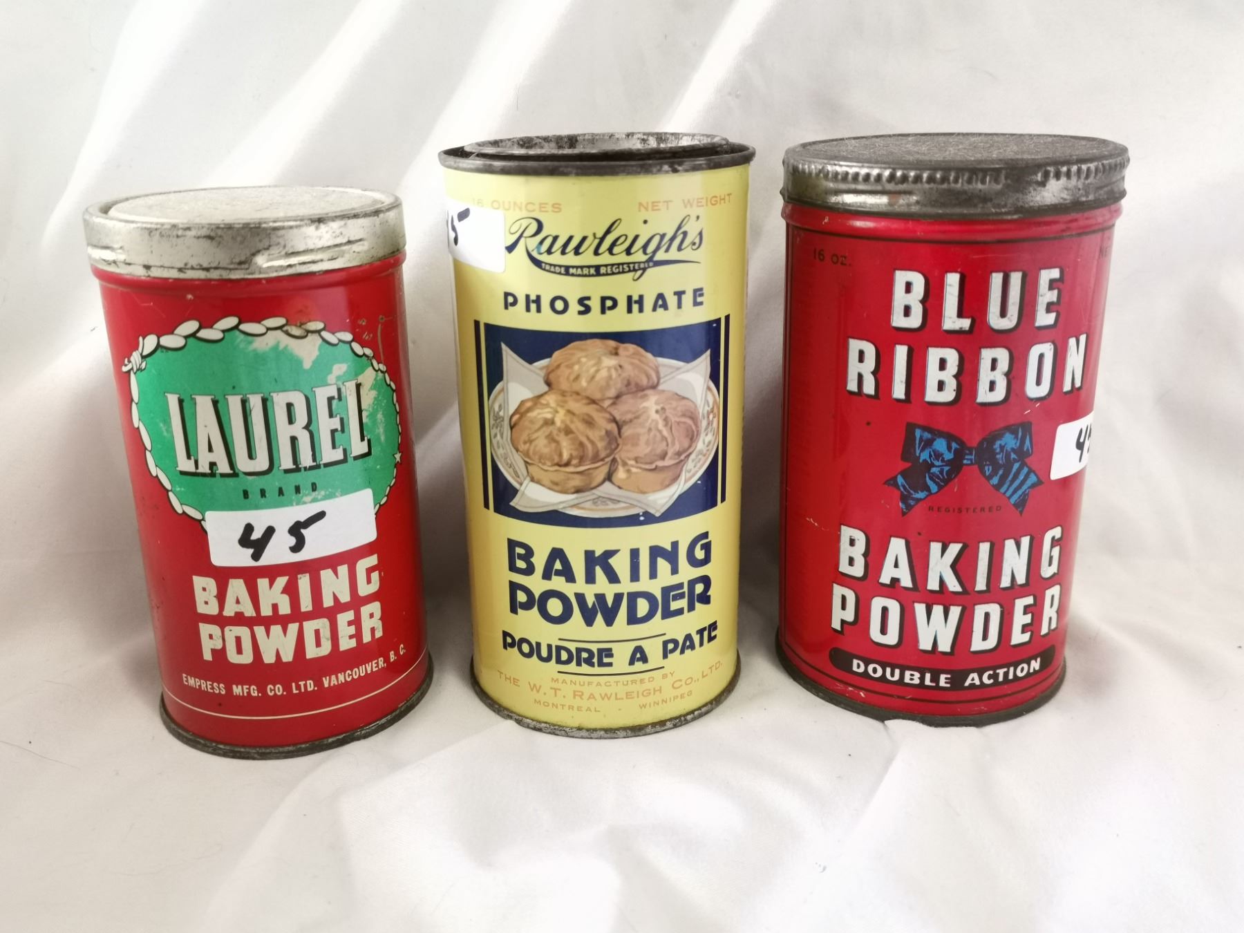 Blue Ribbon, Laurel, Rawleighs baking powder tin cans - Schmalz Auctions