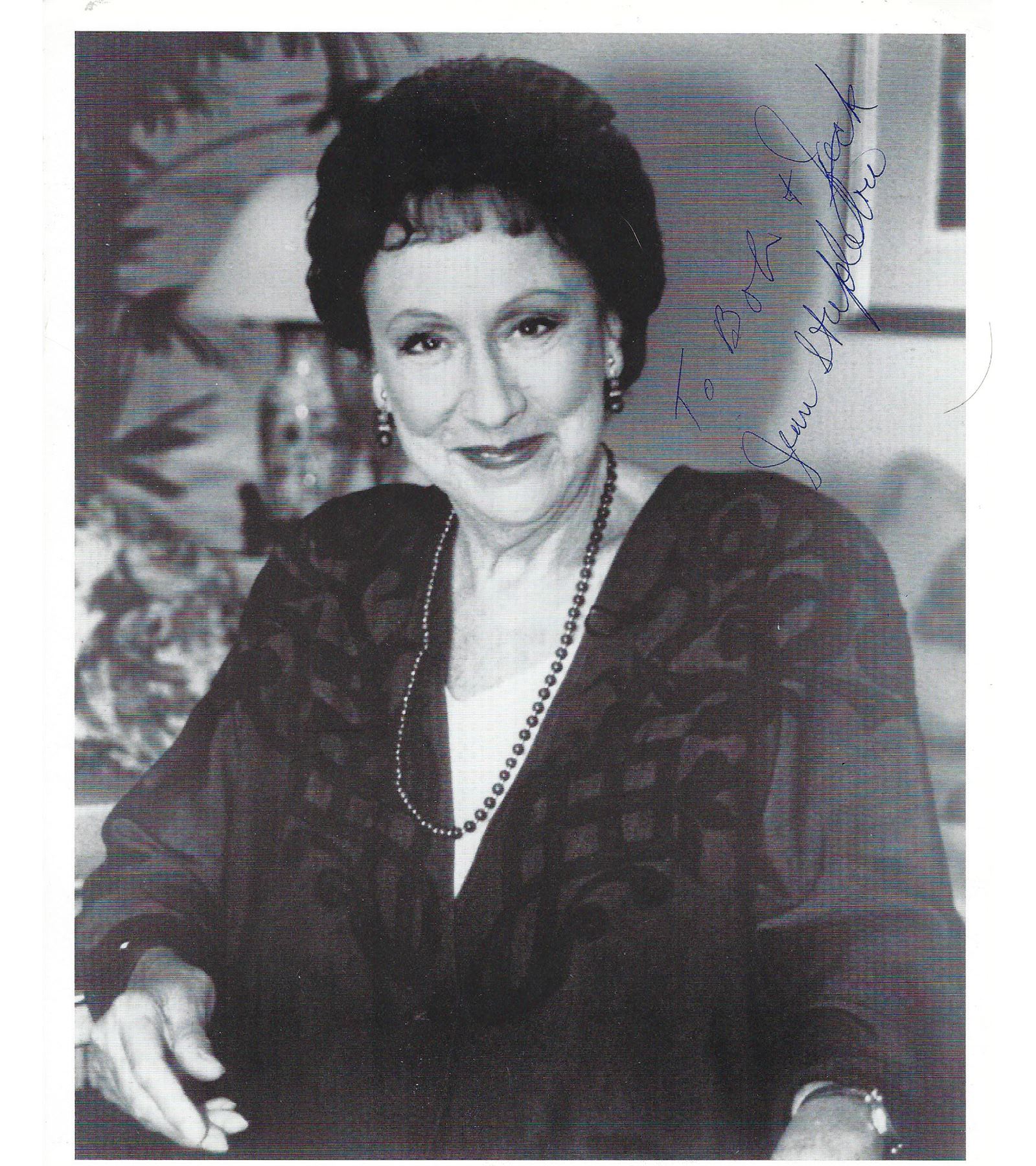All in The Family's Jean Stapleton signed photo