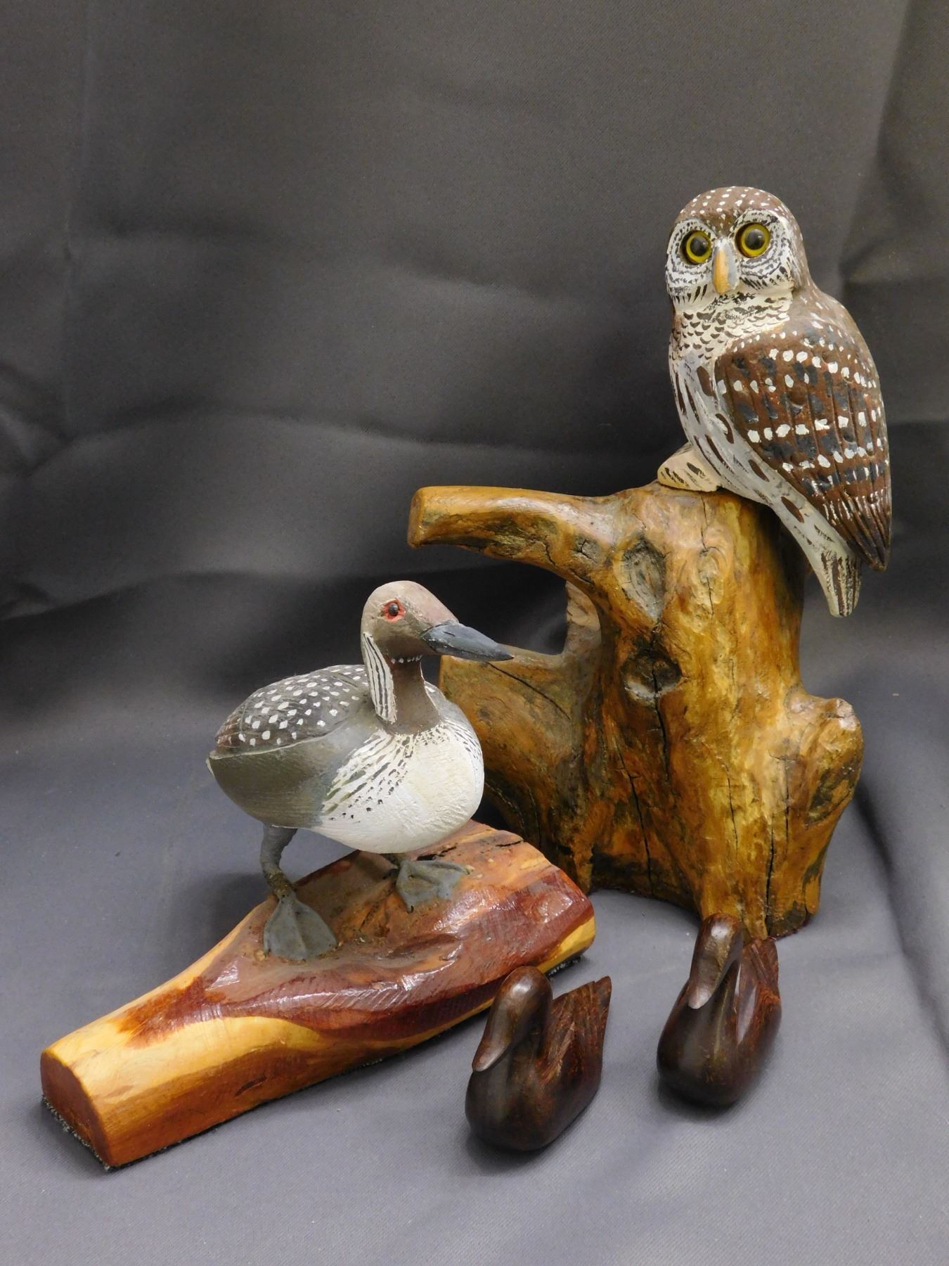 4pcs Wooden Carvings of Birds, Owl & Loon Mounted on Driftwood, Small ...