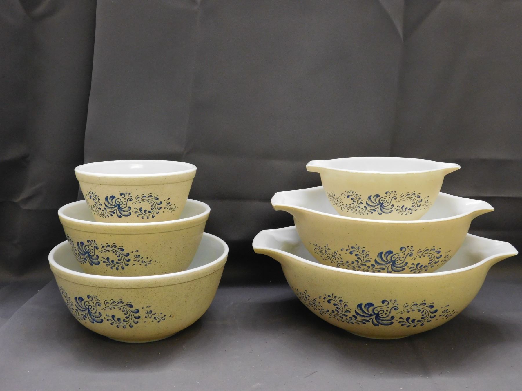 Lot of 6pcs PYREX "Homestead" Beige & Blue Paisley Mixing Bowl ...