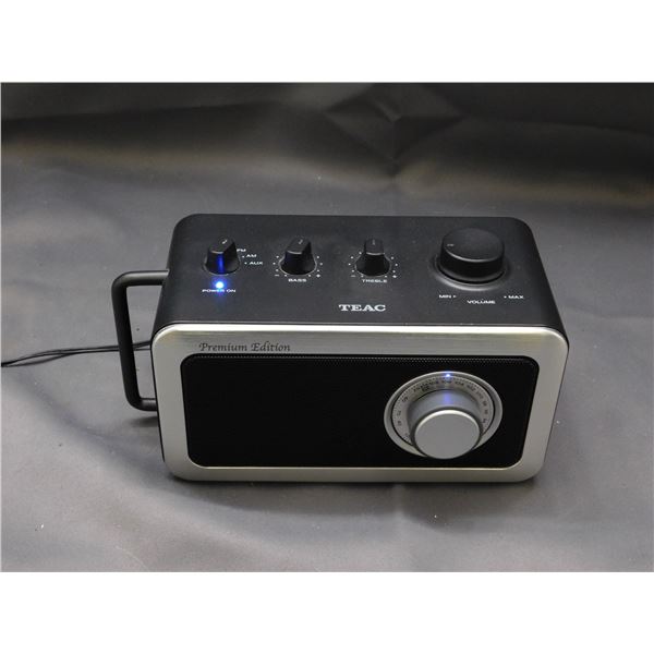 Teac Model R-1 AM FM Radio