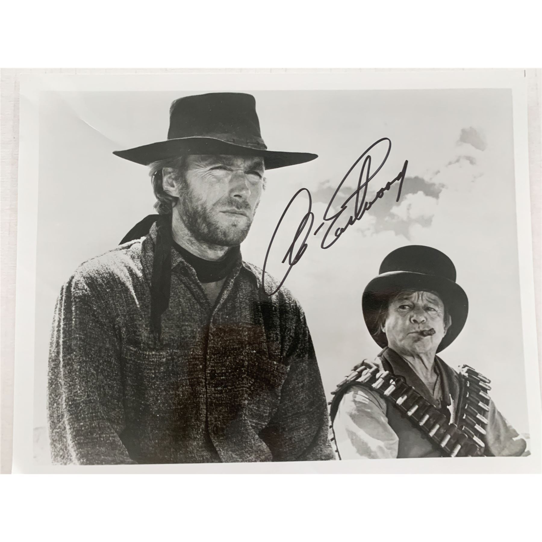 Clint Eastwood signed photo. GFA Authenticated Clint Eastwood signed photo. GFA Authenticated