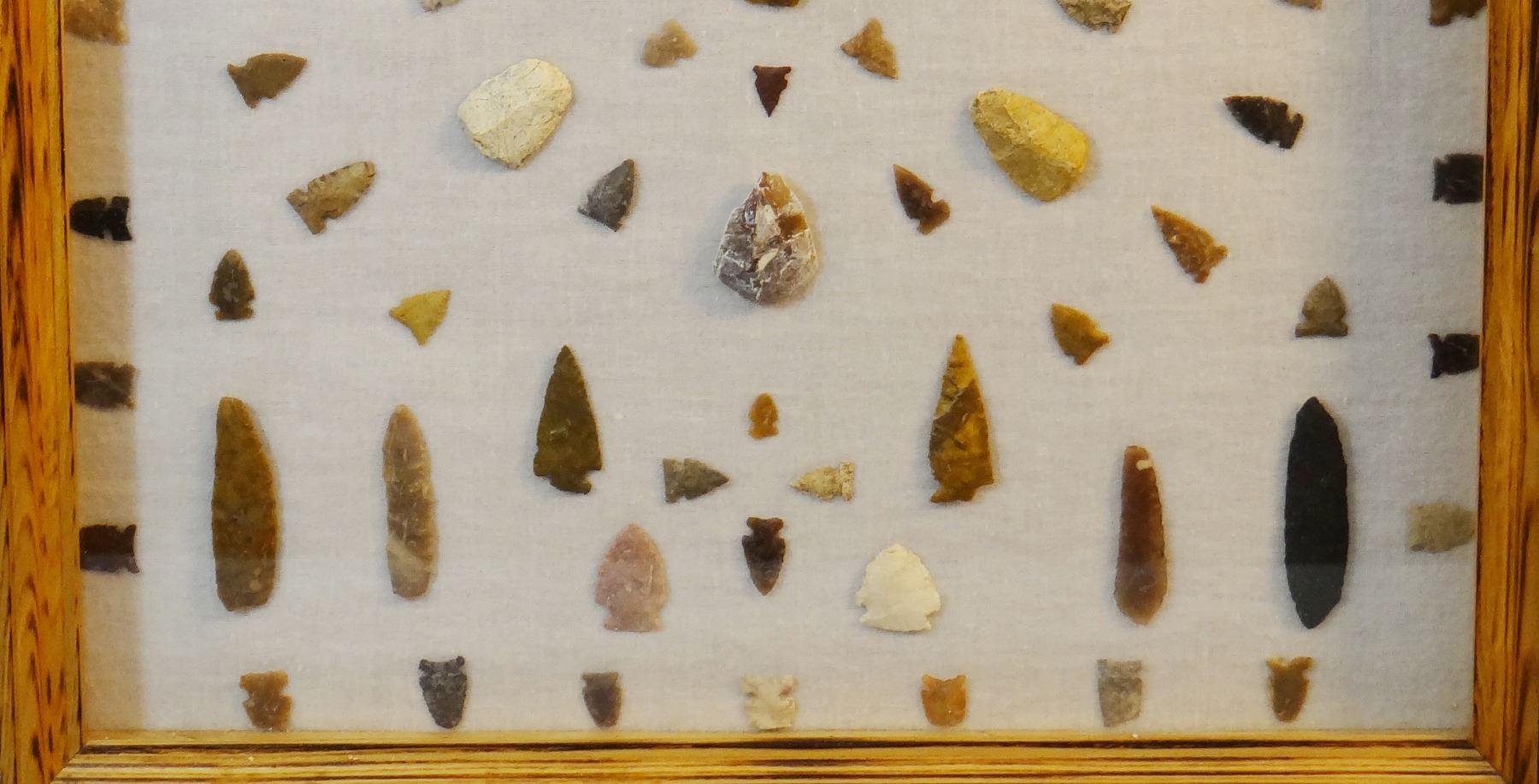 Native American Artifact Frame: 103 pcs., 84 arrowheads, 14 scrapers, 9 ...